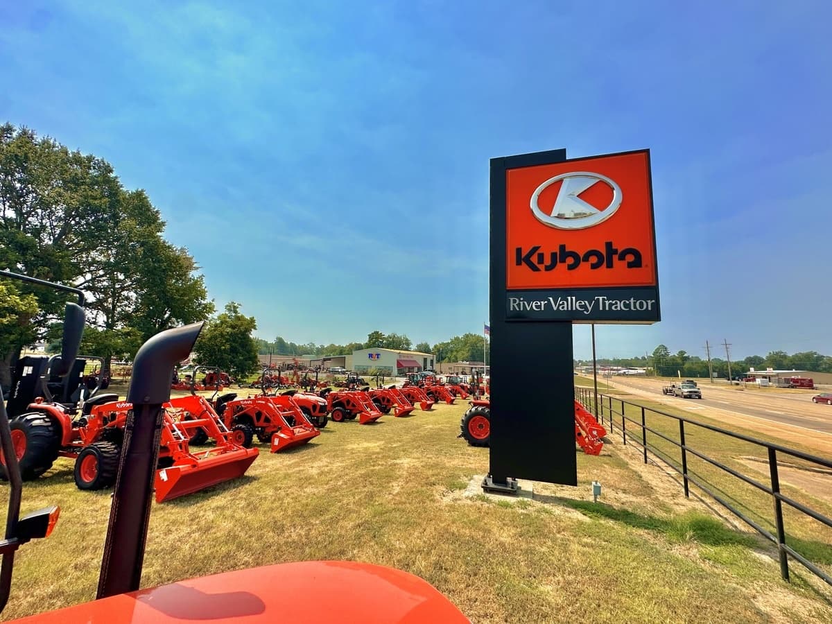 About our Dealership - River Valley Tractor